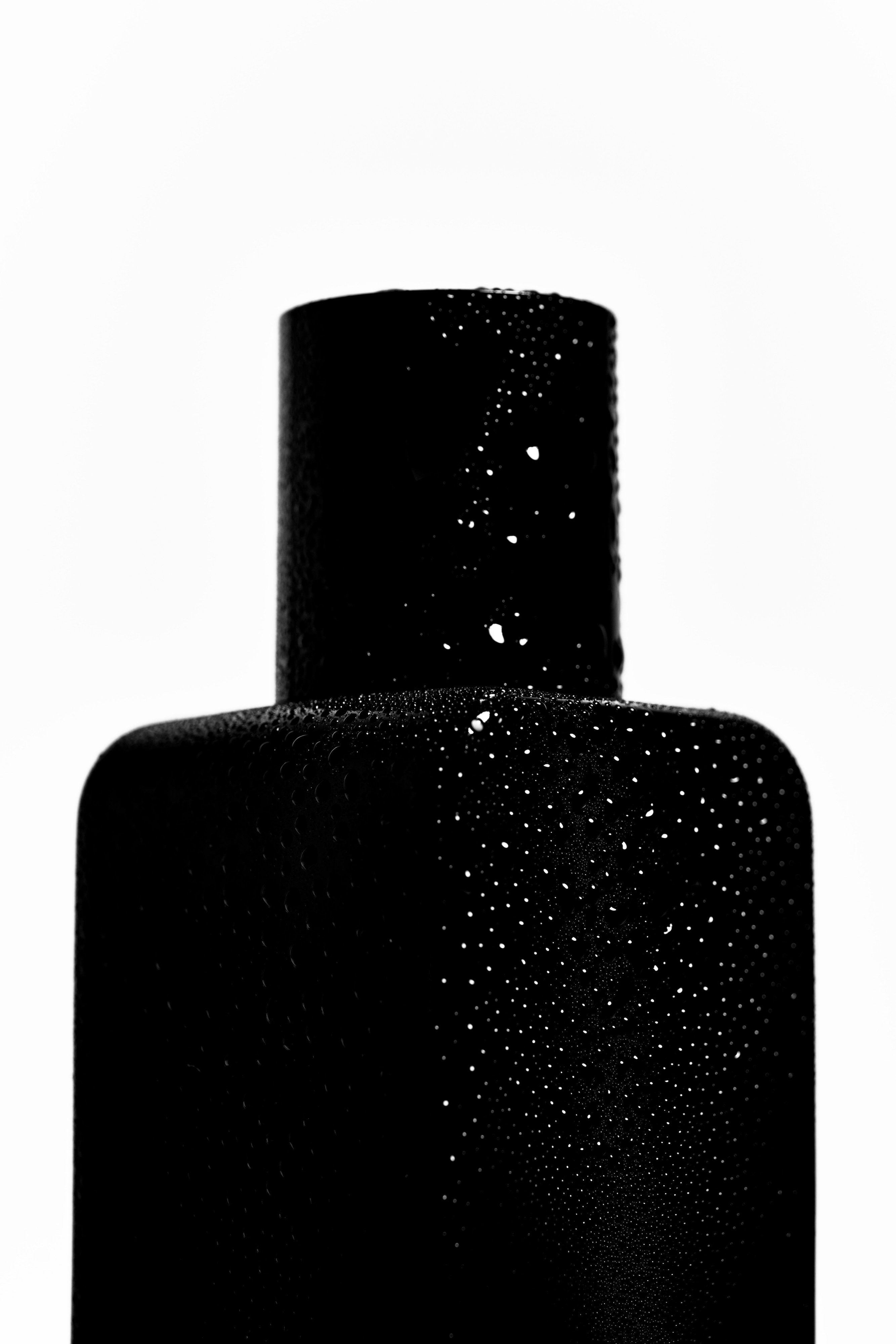 Dee April Parfum I – Stéle